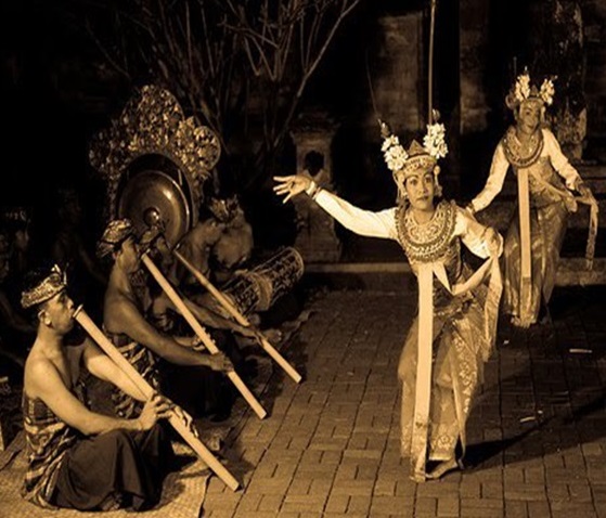 Gambuh, Dramatari Klasik Bali - Metrum
