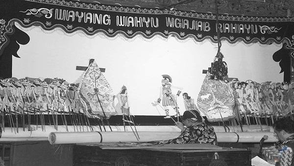 Wayang Wahyu, Kisah Al-Kitab Dalam Pertunjukan Wayang - Metrum